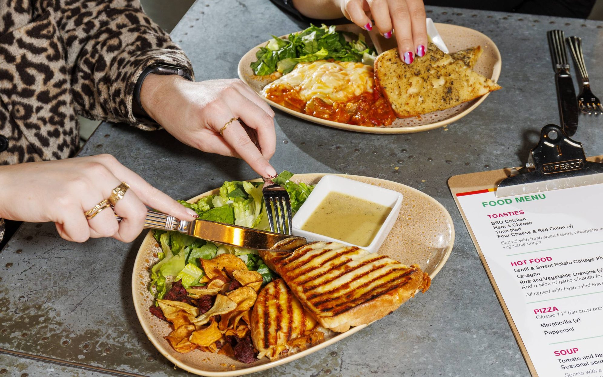Bars, café & kiosks | Mayflower